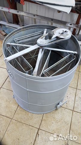 Медогонка 4 рамочная бу