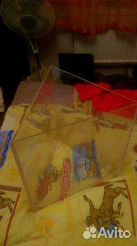 Аквариум треугольник с крышкой