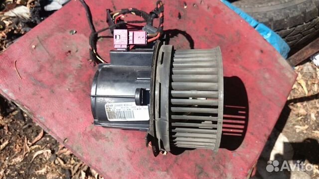 Моторчик печки Mercedes W204 W212 C207 в Москве, цена 5 000 руб ...